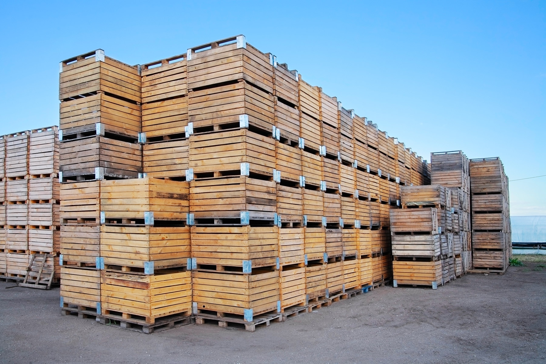 DIY Mobile Planter Box – Mother Earth News